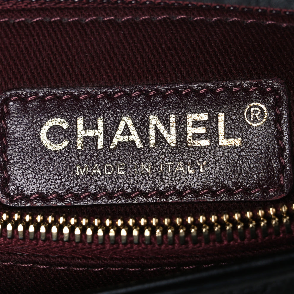 Chanel Lambskin Chevron Stitched Medium Envelope Flap Black 1777772 ...