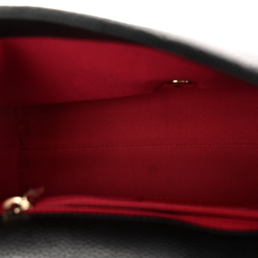 Chanel Caviar Quilted City Walk Flap Black 1783217 – FASHIONPHILE