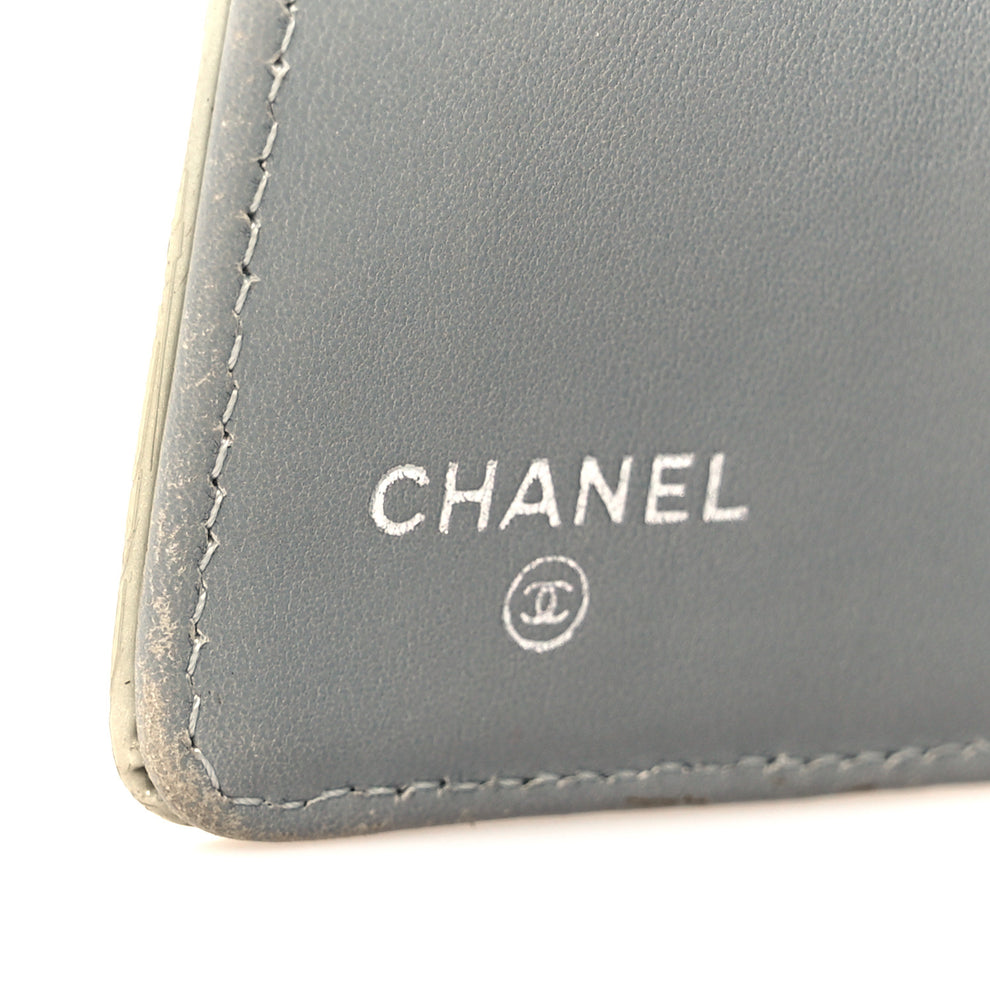 Chanel Metallic Patent Calfskin Quilted Lucky Symbols Yen Wallet Silver ...