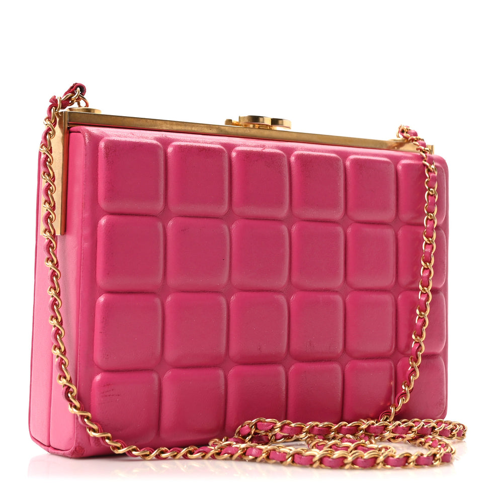 Chanel Lambskin Chocolate Bar Lock Clutch Bag Pink 1795566 – FASHIONPHILE