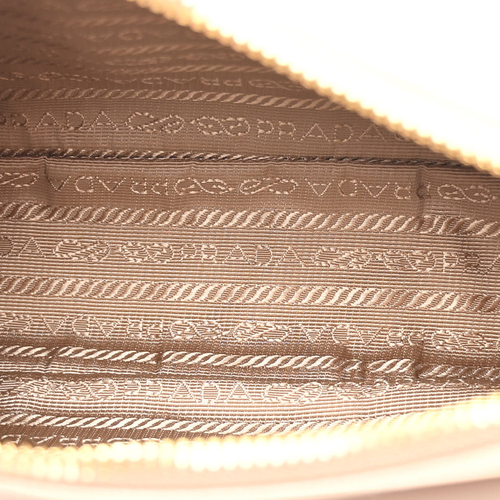 Prada Saffiano Re-Edition 2005 Shoulder Bag Cammeo 1790010 – FASHIONPHILE