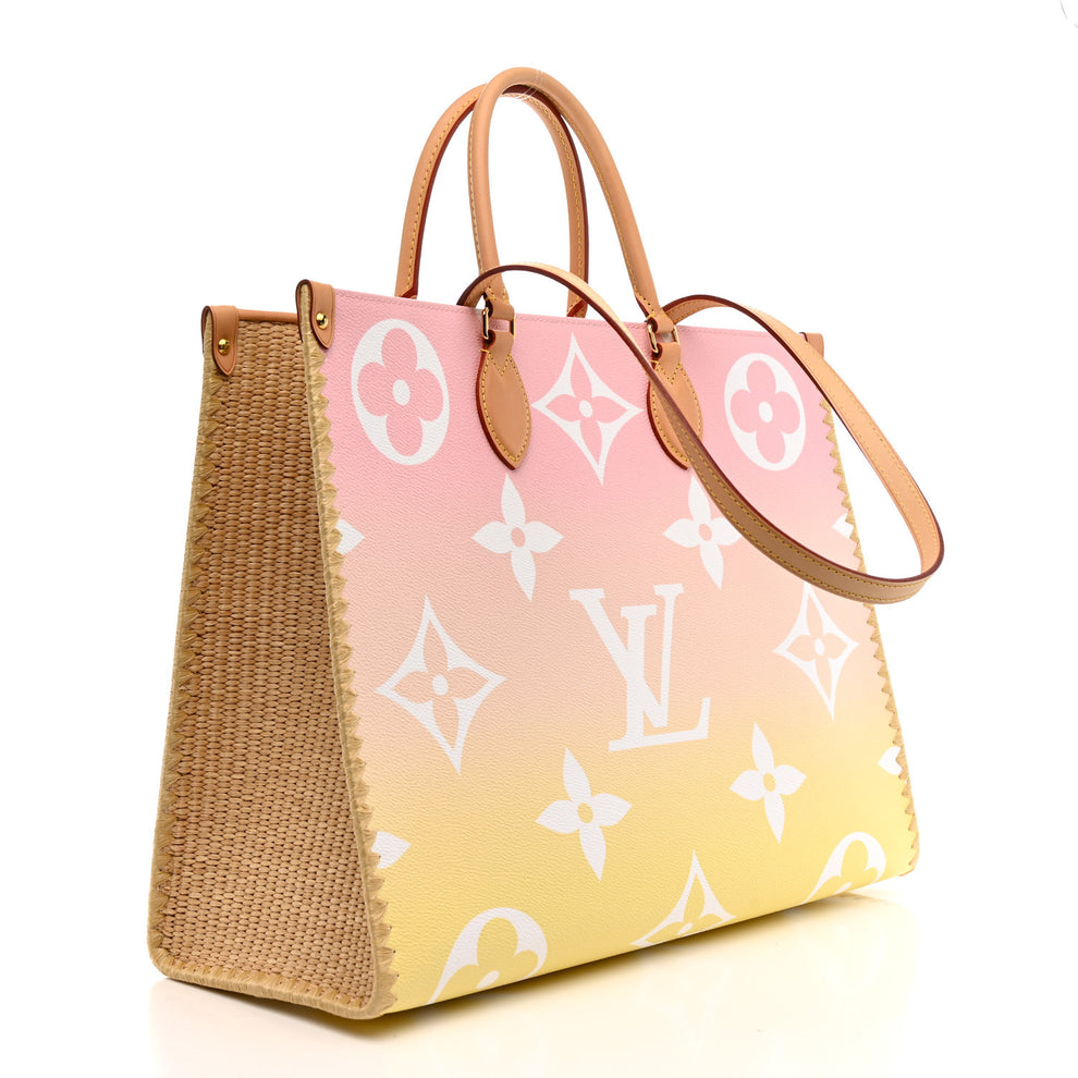 Louis Vuitton Monogram Giant By The Pool Santa Monica Onthego GM Light ...