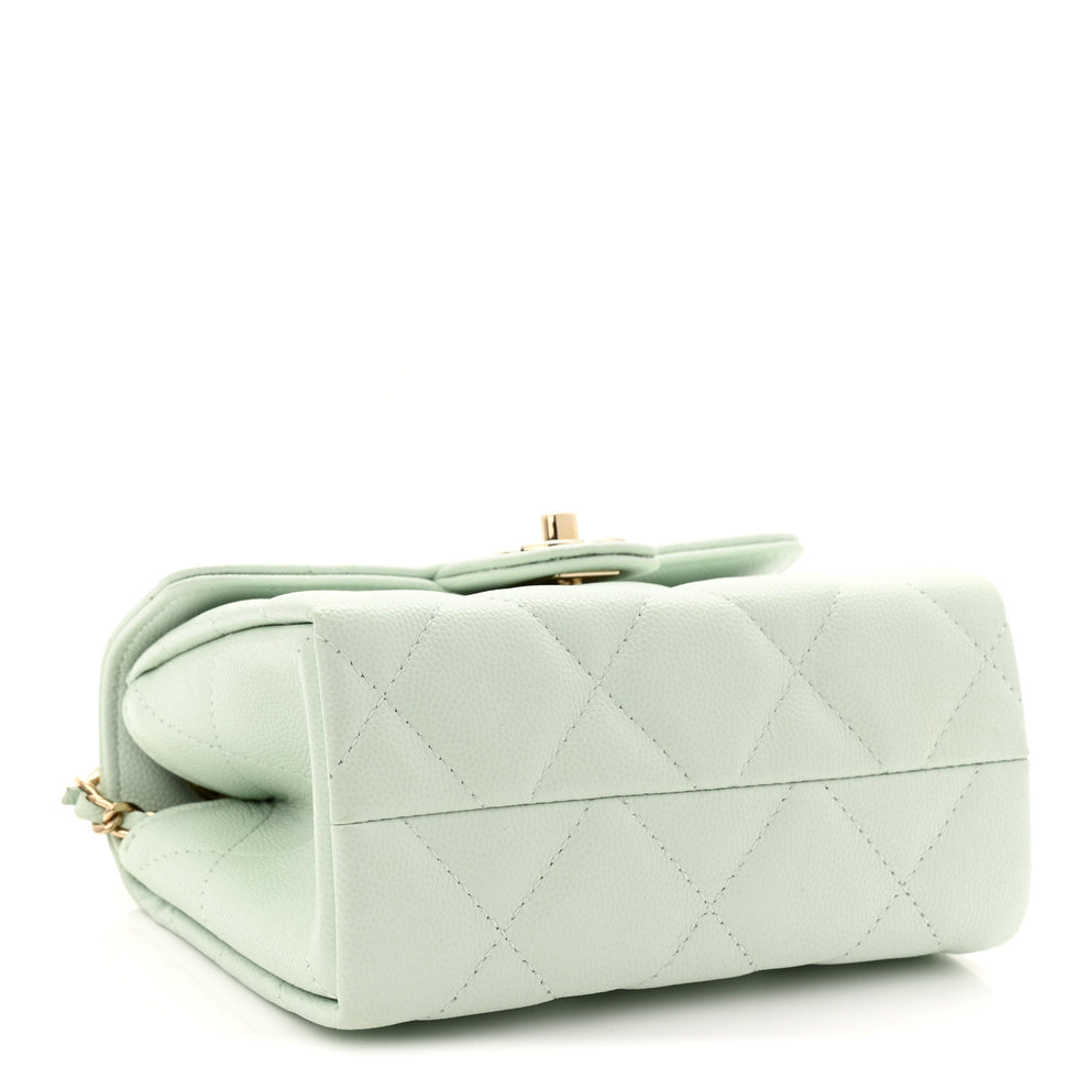 Chanel Caviar Quilted Retro Twist Top Handle Clutch Light Green 1780492 ...