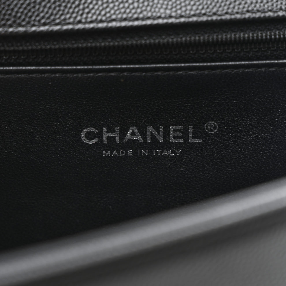 Chanel Caviar Quilted New Medium Boy Flap Black 1841572 – FASHIONPHILE