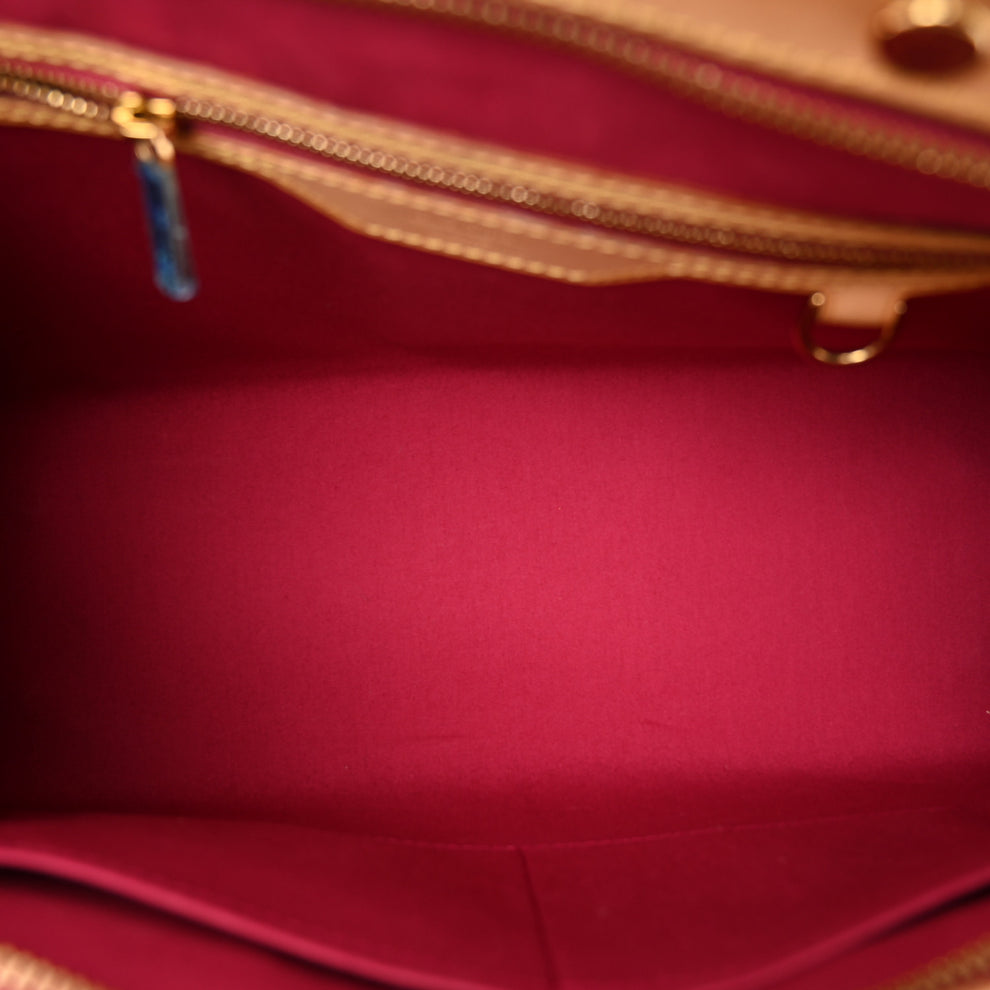 Louis Vuitton Vernis Brea MM Rose Indien 1773920 – FASHIONPHILE