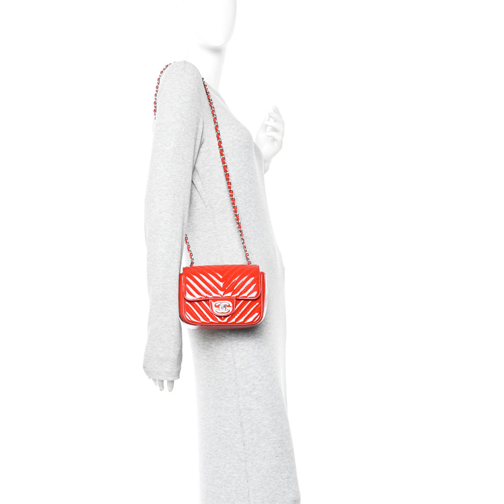 Chanel Patent Chevron Quilted Mini Square Flap Red 1888609 – FASHIONPHILE