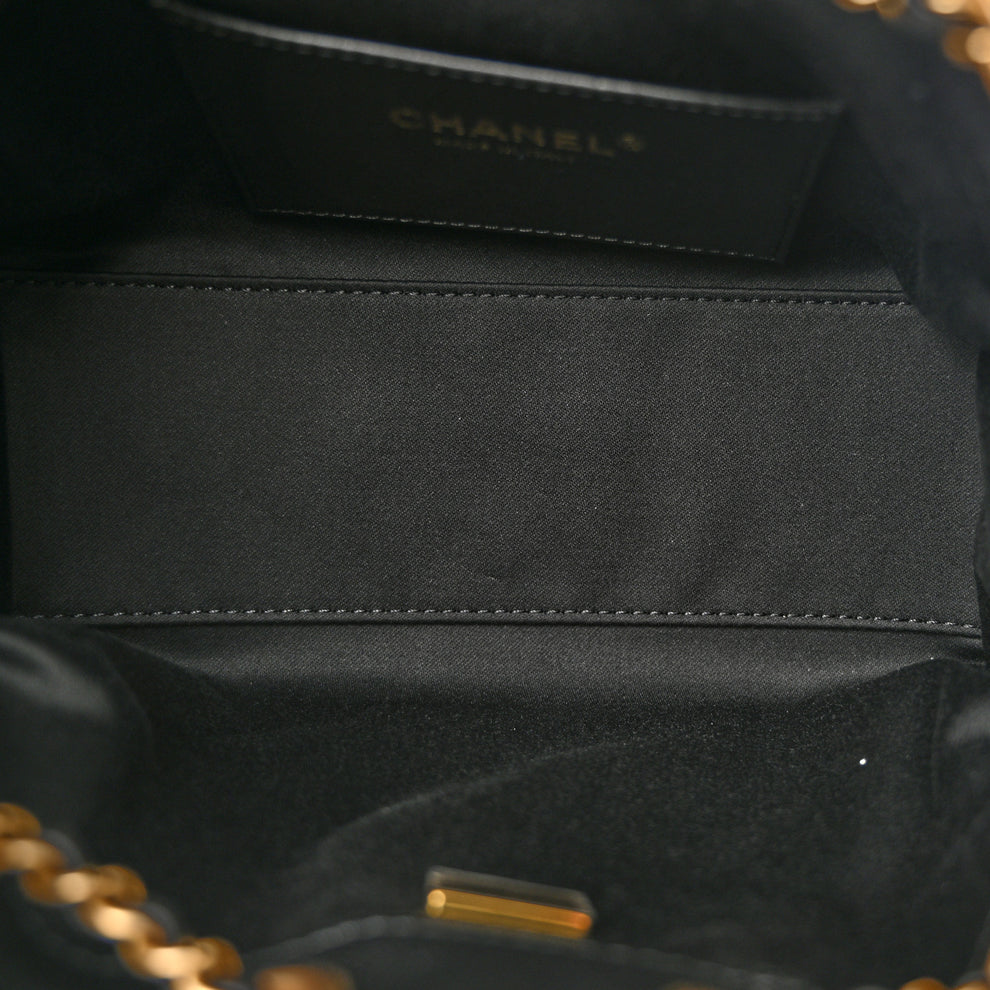 Chanel Caviar Quilted Mini Chanel 25 Handbag Black 1787169 – FASHIONPHILE