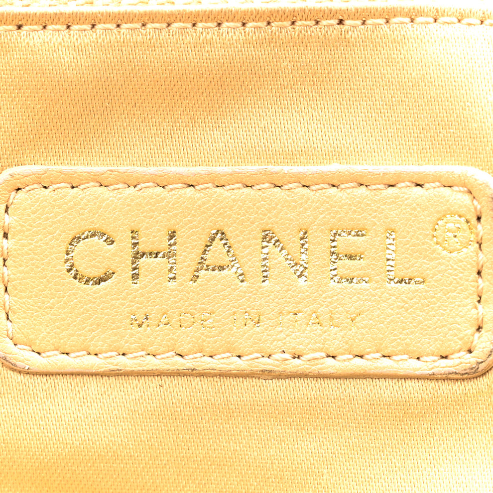 Chanel Vinyl XXL Rock and Chain Flap Black 1776610 – FASHIONPHILE