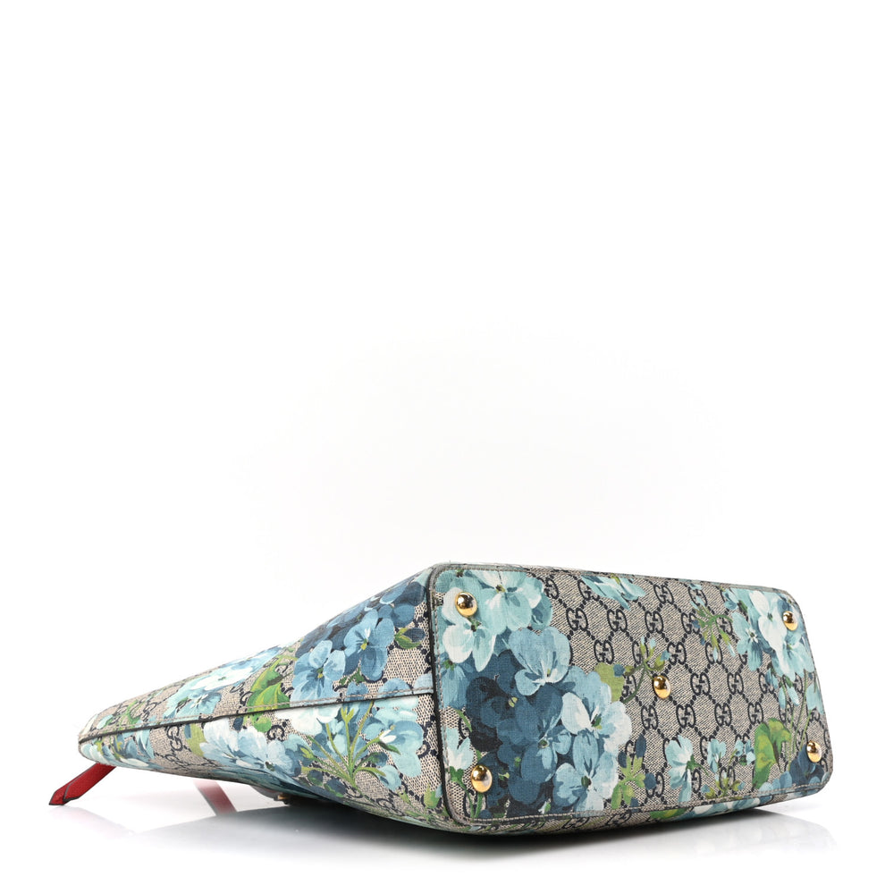 Gucci GG Supreme Monogram Blooms Medium Zippered Bucket Tote Beige Blue ...