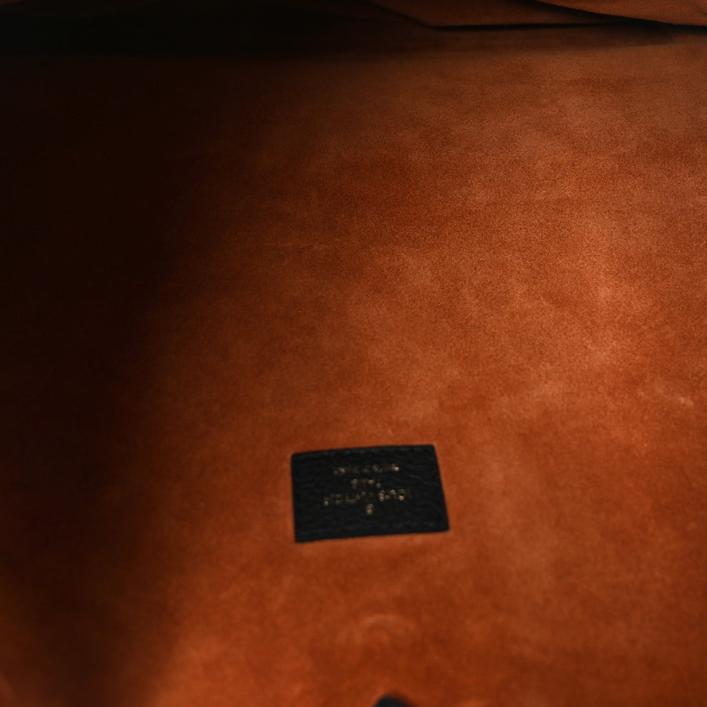 Louis Vuitton Grained Calfskin Low Key Hobo MM Black 1774678 – FASHIONPHILE