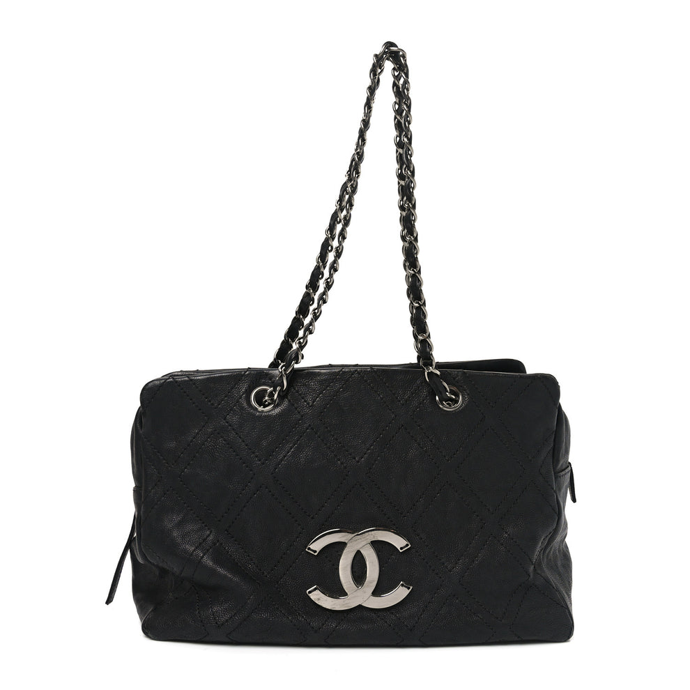 Chanel Calfskin Large Diamond Stitch Tote Black 1796471 – FASHIONPHILE