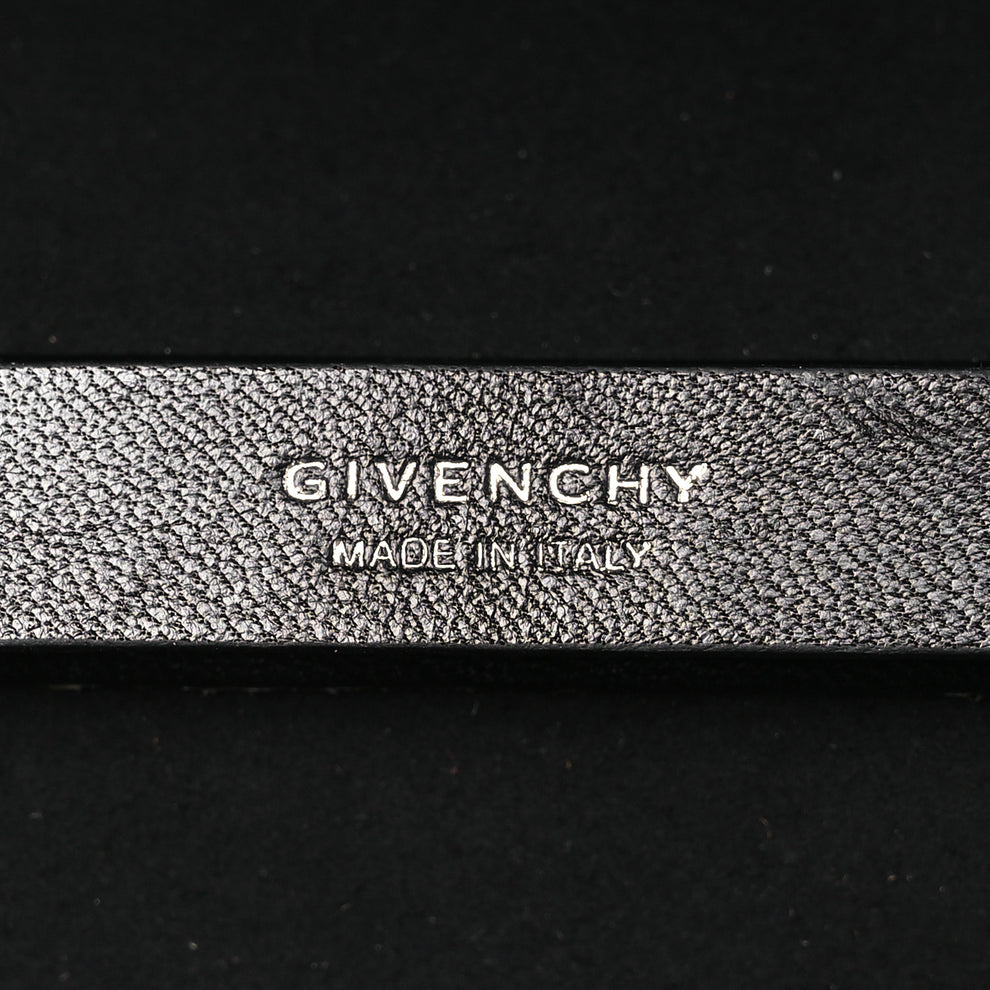 Givenchy Calfskin G Chain Clutch Black 1766329 – FASHIONPHILE